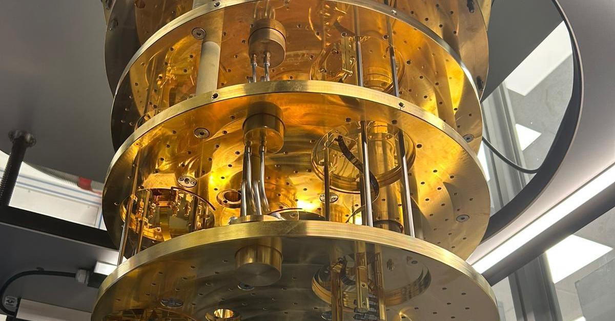 Installation of new cryostat in the QCT Lab - IFAE